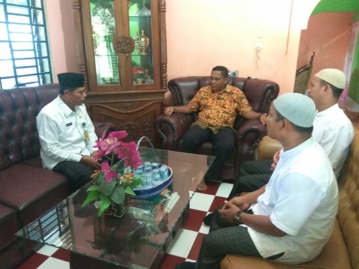 Untuk Kelancaran Acara Launching Kampung Zakat, KaKanKemenag Kab. Aceh ... Untuk Kelancaran Acara Launching Kampung Zakat, KaKanKemenag Kab. Aceh ...